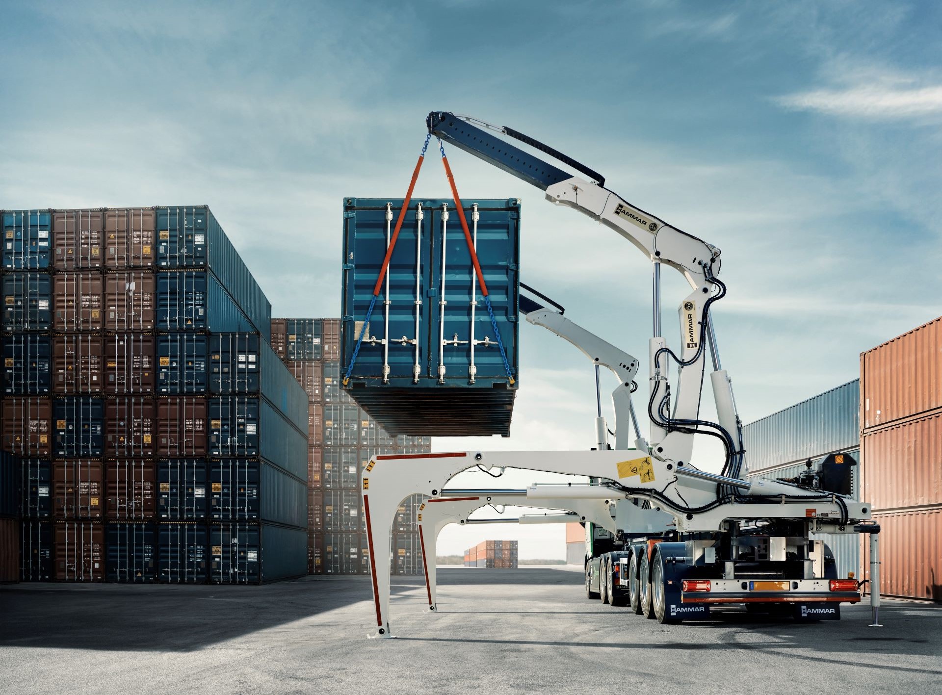 Hammar unveil heavy lifter - Brisbane Truck Show