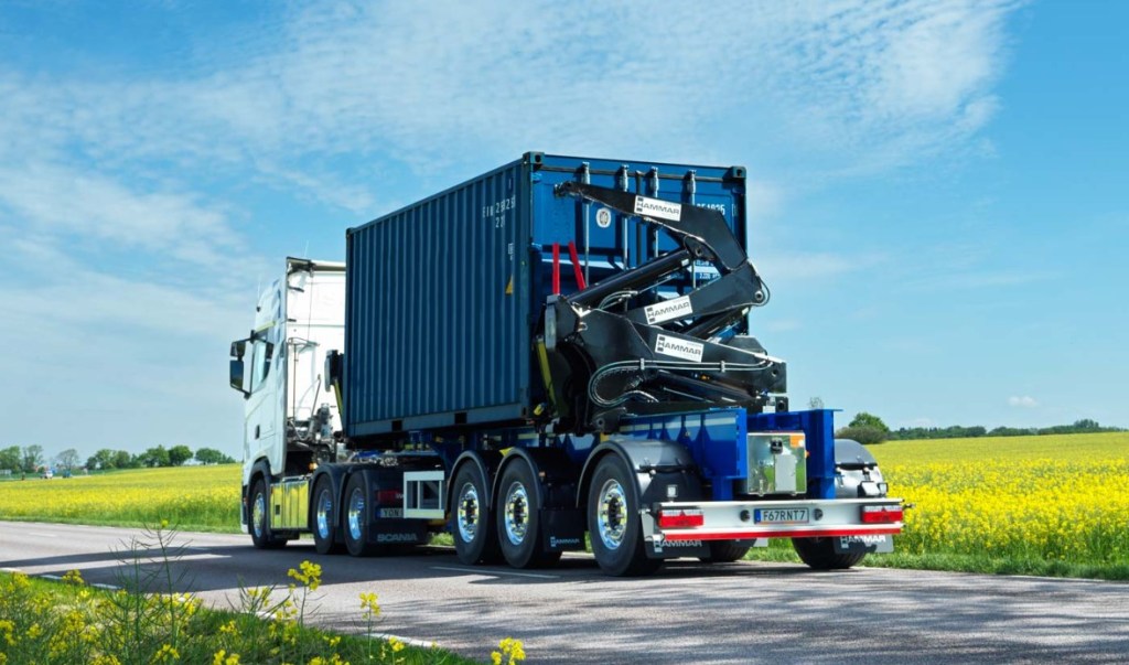 Hammar unveil heavy lifter - Brisbane Truck Show